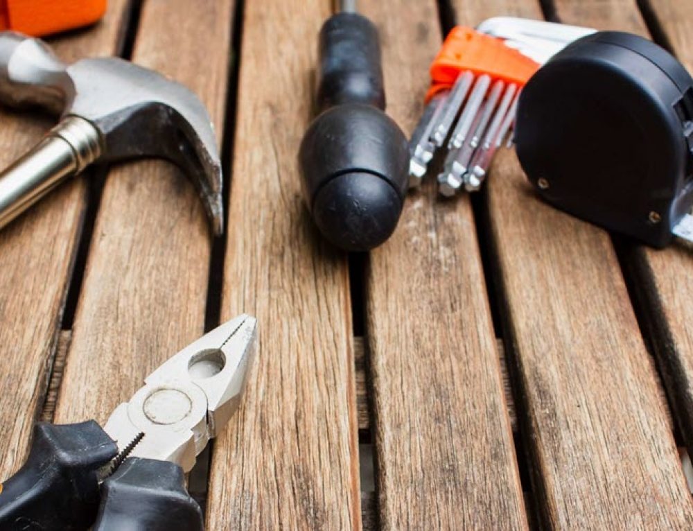 How to Conduct a Toolbox Meeting - Toolbox Talker